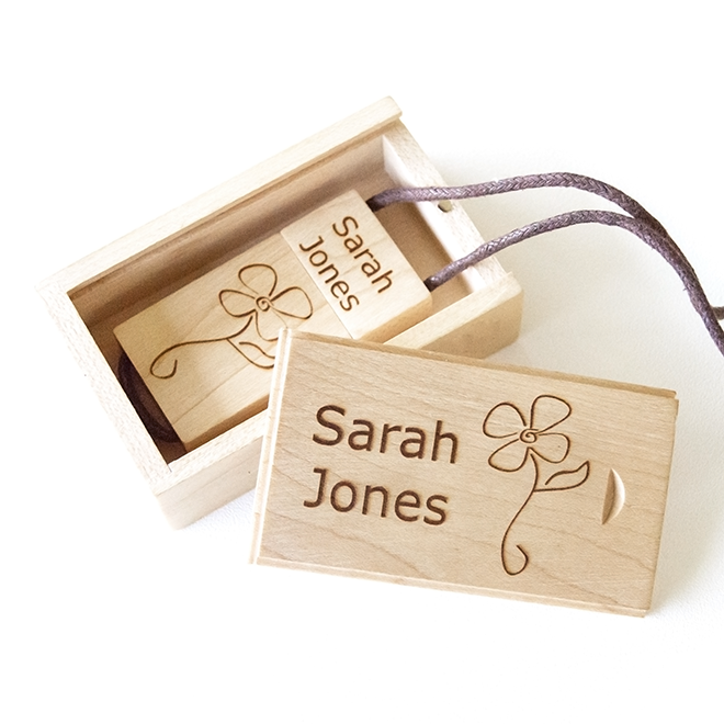 Wooden Personalised 32GB USB Flash Drives - Photo Gifts