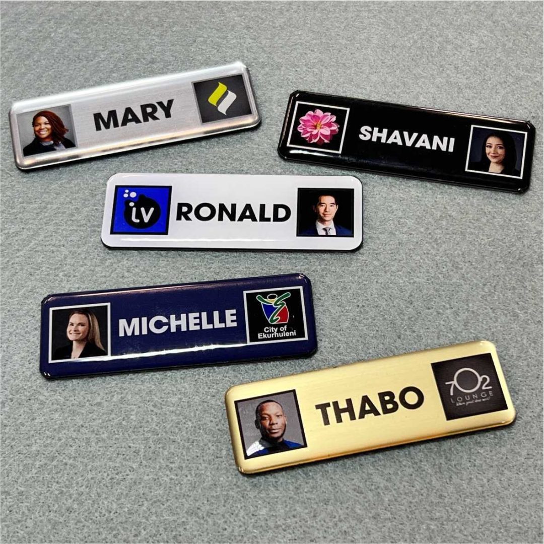 Photo ID Name Badges | Buttons & Badges | Plastic Badges