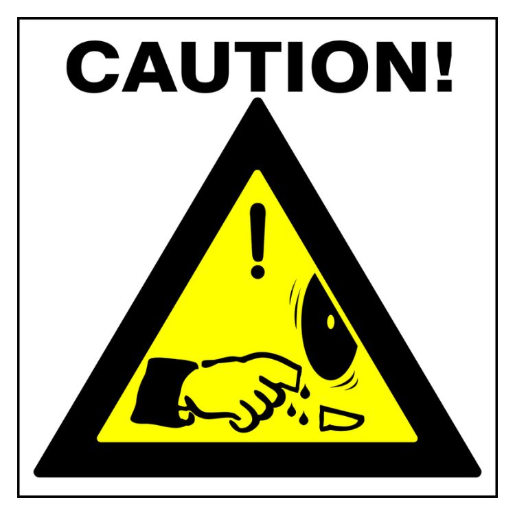 CAUTION : SHARP BLADE CAN CUT OF YOUR FINGERS SIGN
